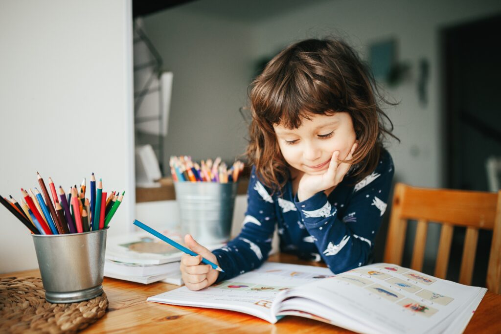 How To Create A Homeschool Room In Your Home - MOMtivational