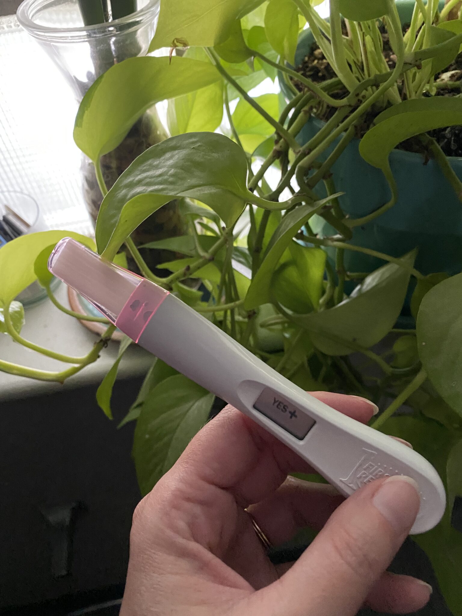 27 Weird Pregnancy Symptoms No One Told You About - MOMtivational