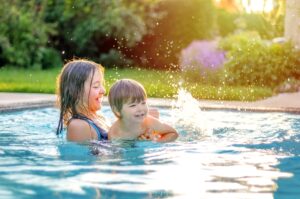 8 Ridiculously Fun Games To Play In The Pool Without Toys