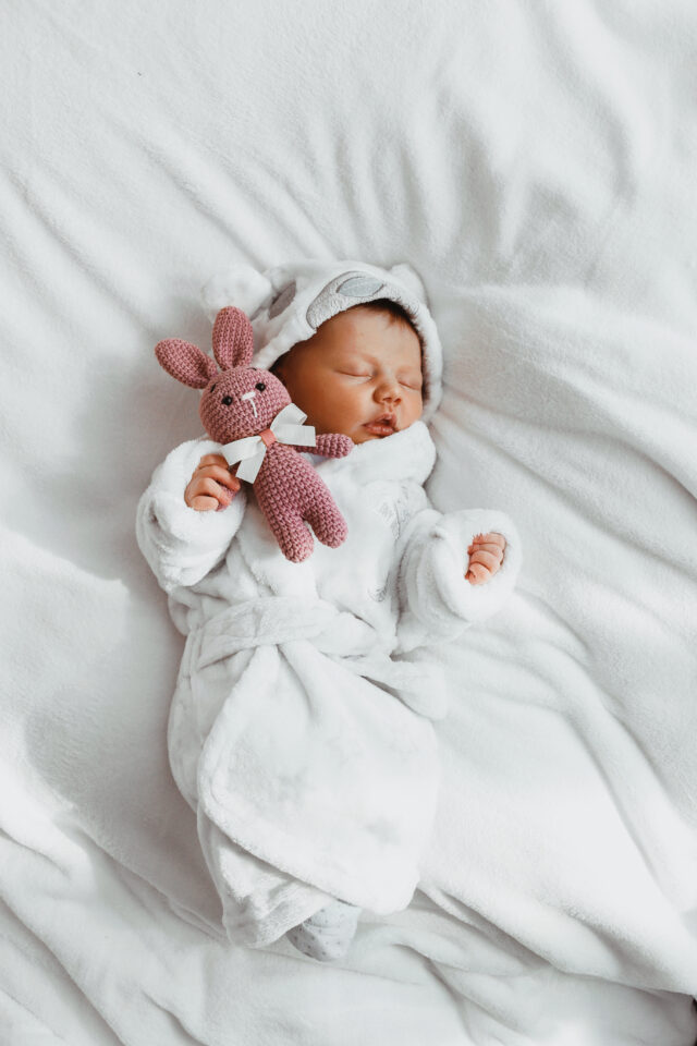 136 Gorgeous Middle Names For Elise (& MORE!) - MOMtivational