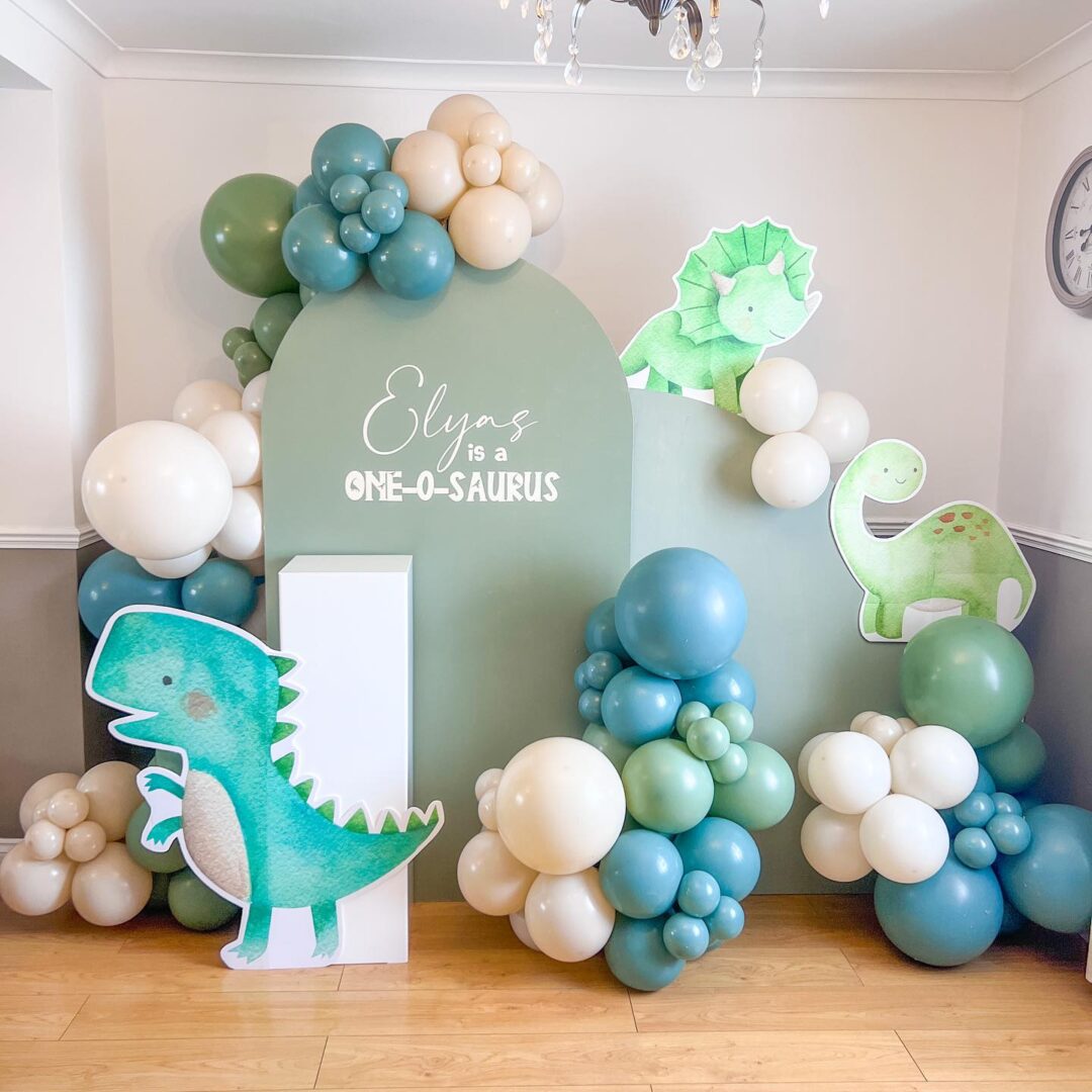 72+ Unforgettable First Birthday Dinosaur Theme Ideas (Stomp, Roar, and ...
