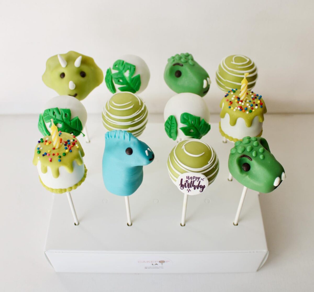 72+ Unforgettable First Birthday Dinosaur Theme Ideas (Stomp, Roar, and ...