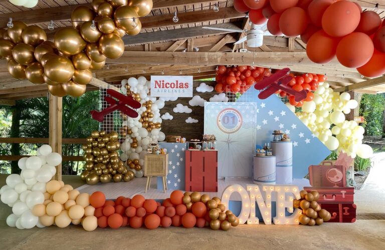 70+ Airplane Themed Birthday Party Ideas That Are TOO Good - MOMtivational