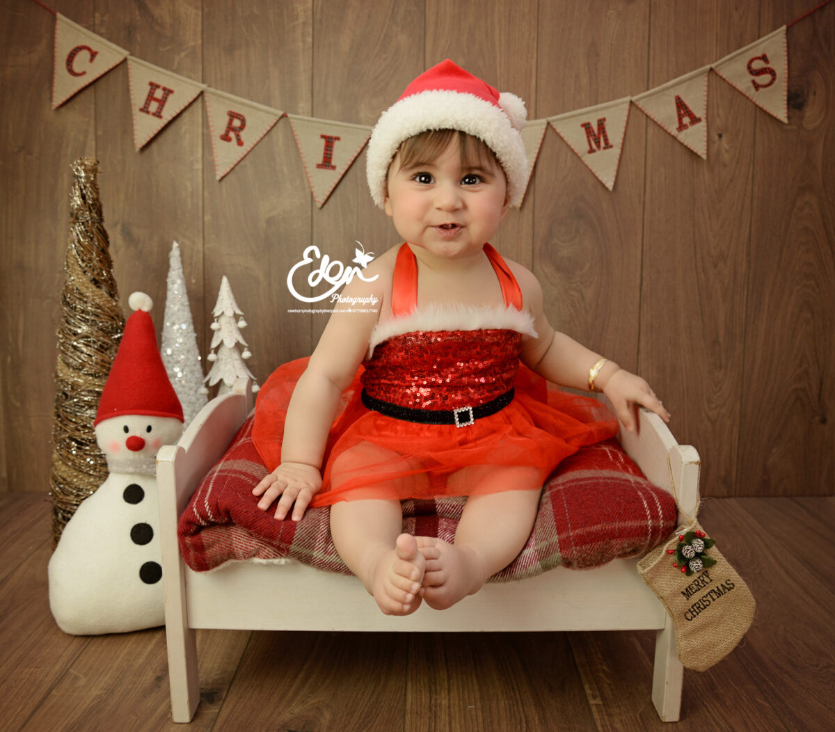 69+ Adorable Baby's First Christmas Photo Ideas to Cherish Forever ...
