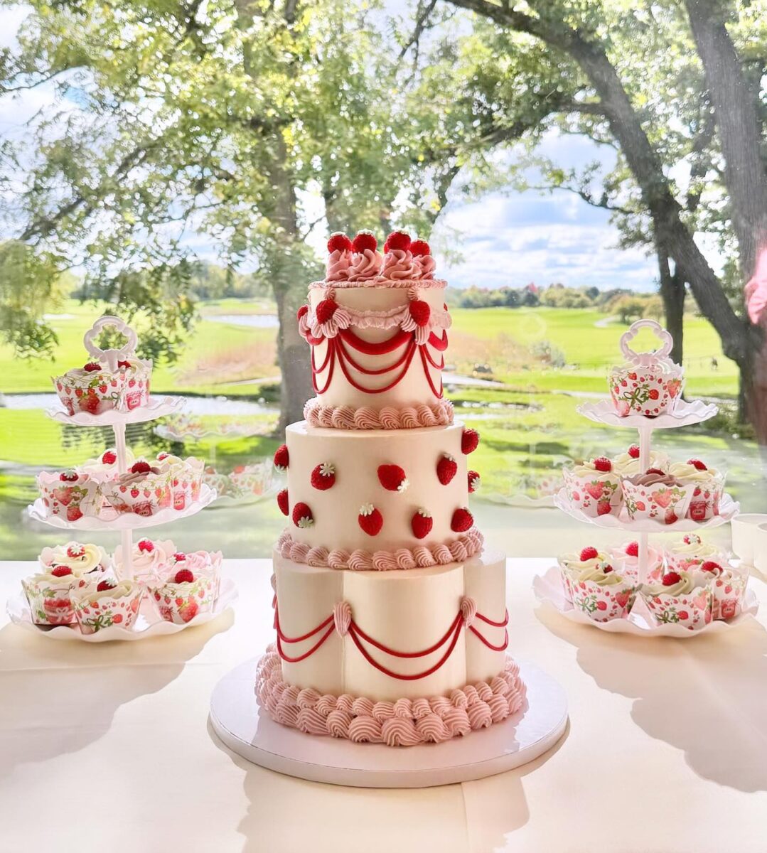 100+ Berry 1st Birthday Ideas: Balloons, Banners, and Berry Good Times ...