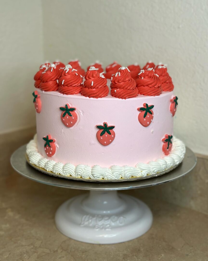 100+ Berry 1st Birthday Ideas: Balloons, Banners, and Berry Good Times ...