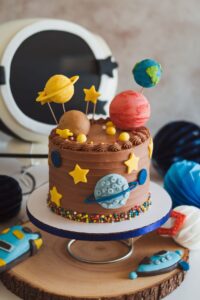 25+ Space Cake Ideas That Are Out of This World - MOMtivational