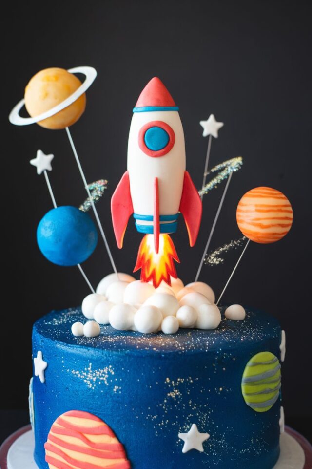 25+ Space Cake Ideas That Are Out of This World - MOMtivational